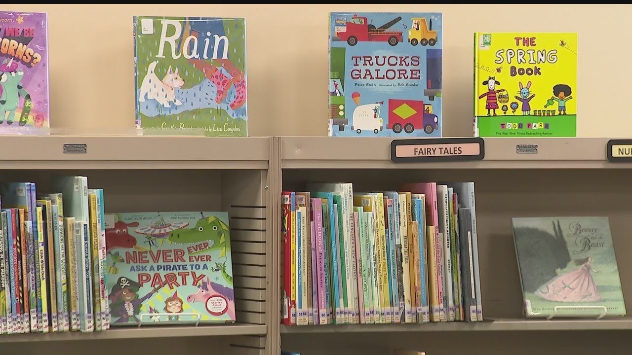 Sebring Library unveils renovated space - YouTube