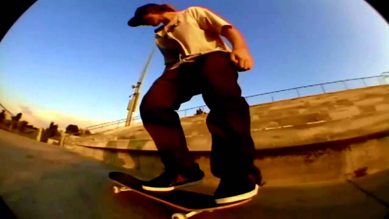 Mike Mo Capaldi Fully Flared HD - YouTube