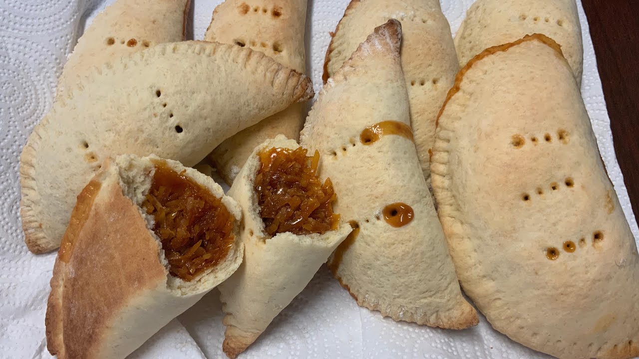 How to Make Coconut Flakes Half Moon Pies (PAI PEGU) | Cooking with ...