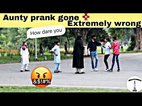 Aunty prank with twist || bachi check kar 😂 || @Megalahoriprank
