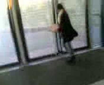 Borda Hall Fermeture - YouTube