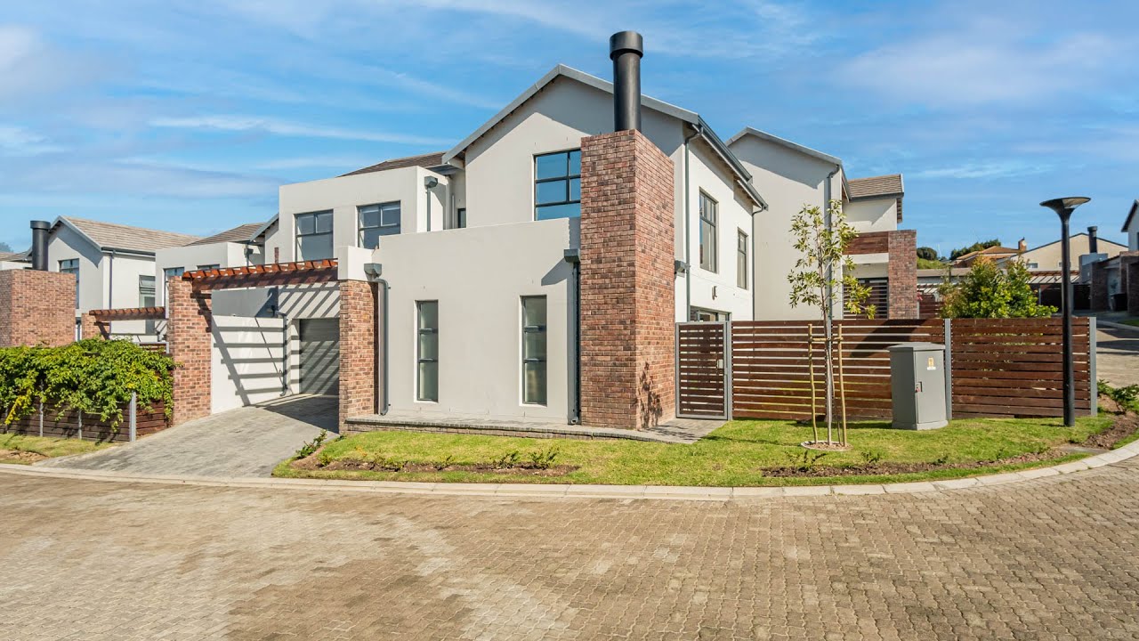 Captivating 3 bedroom family home in Hummingbird Estate - YouTube