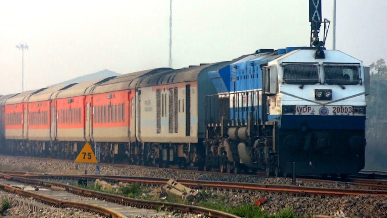 [IRFCA] Original EMD SGUJ WDP4 20003 with Dibrugarh Town-New Delhi ...