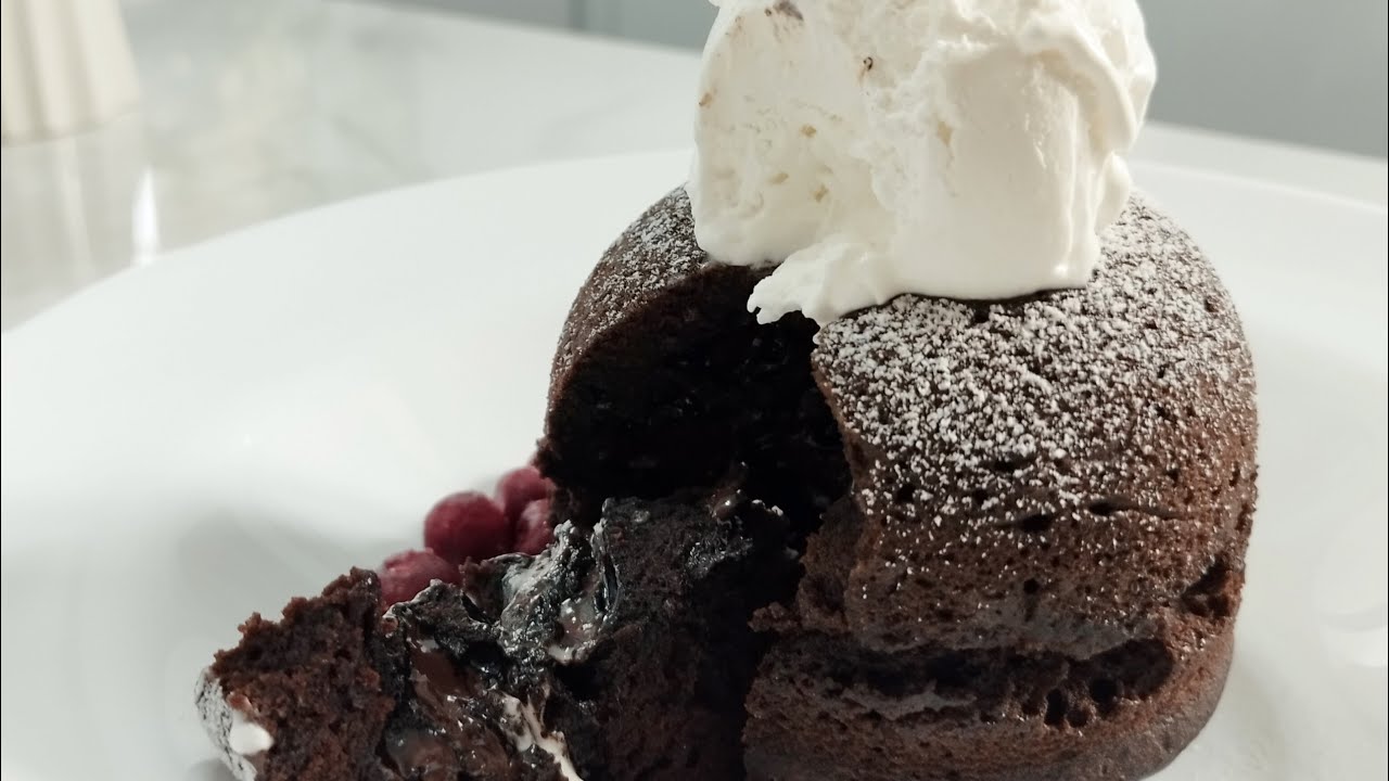 The most delicious Lava cake in the world 😍 _ Lava Cake Recipe ...
