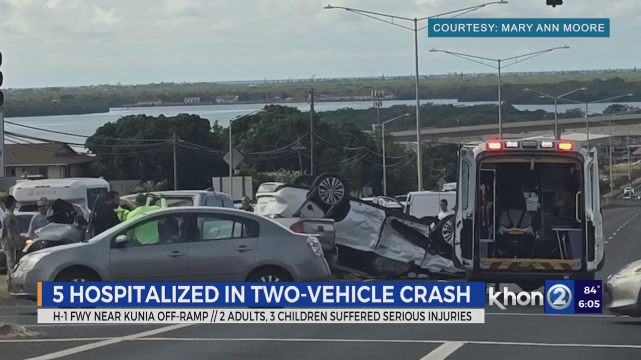 Three keiki seriously injured in two-vehicle crash in Honolulu - YouTube