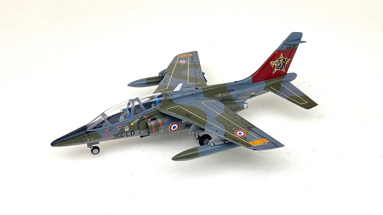 Alpha Jet model 1/72 - YouTube