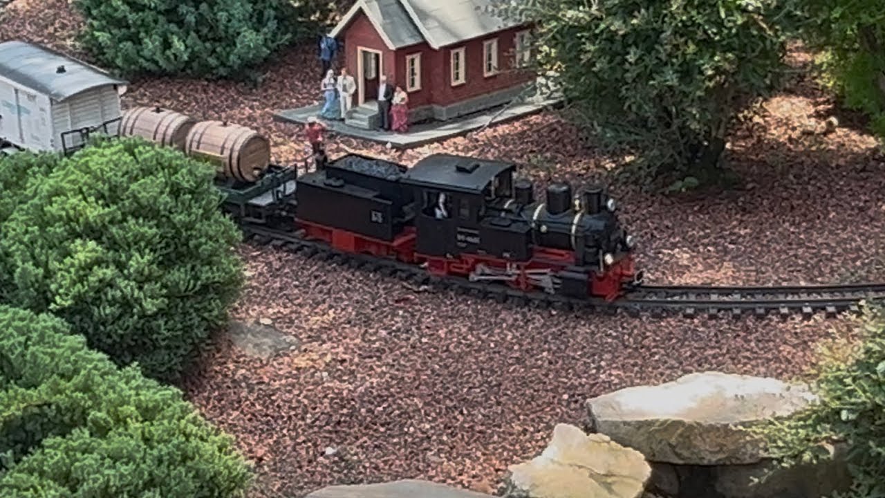 G Scale Trains at Epcot - YouTube