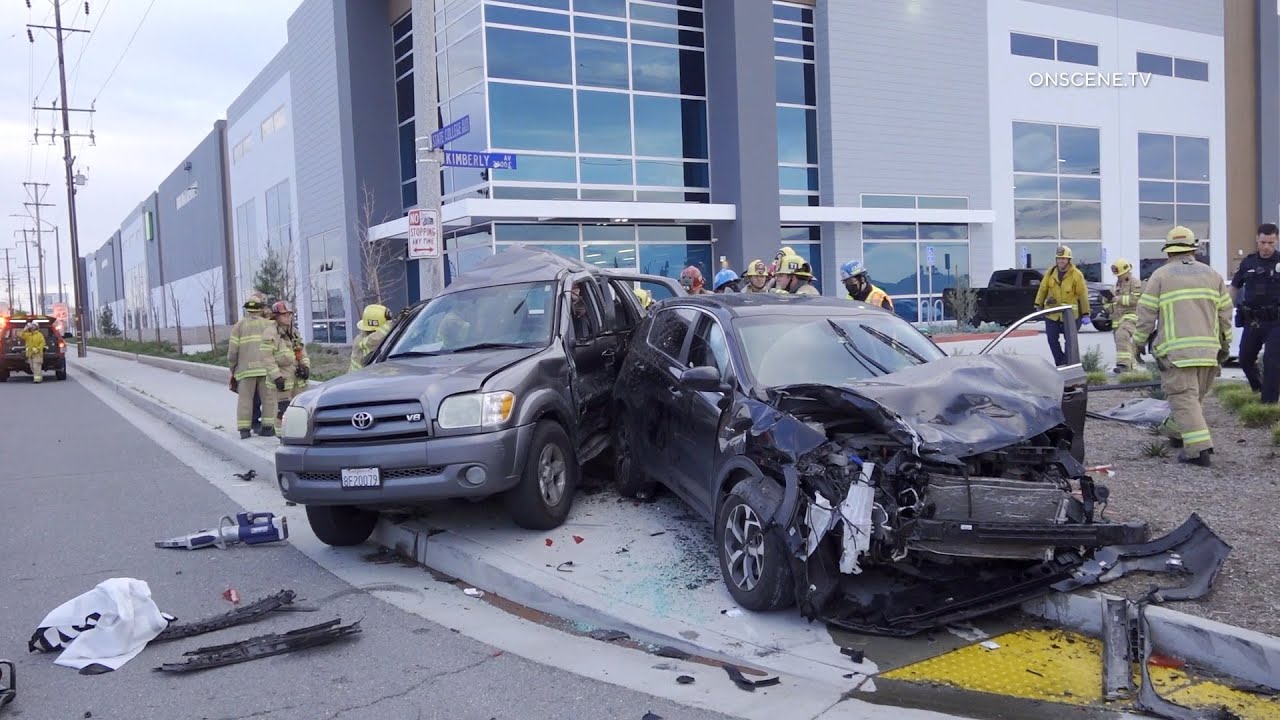 Suspected DUI Driver Causes Multi-Vehicle Crash - YouTube