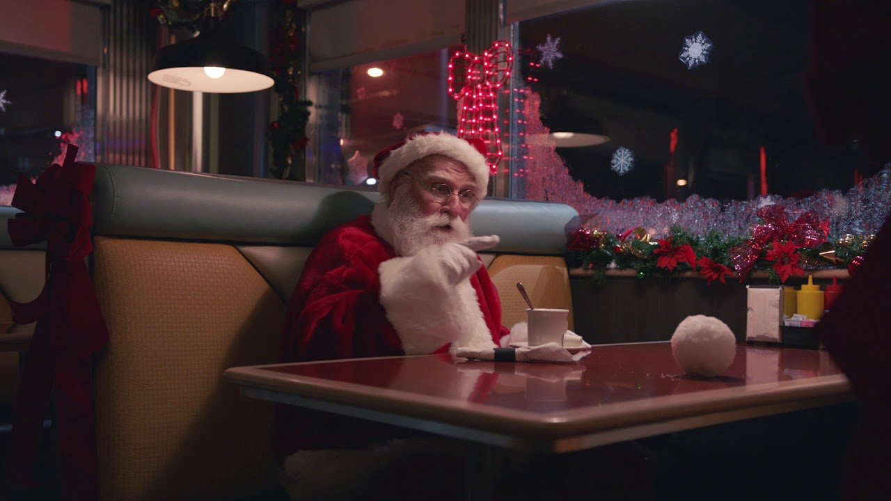 Philadelphia Eagles: Santa Claus Finally Buries The Hatchet - YouTube