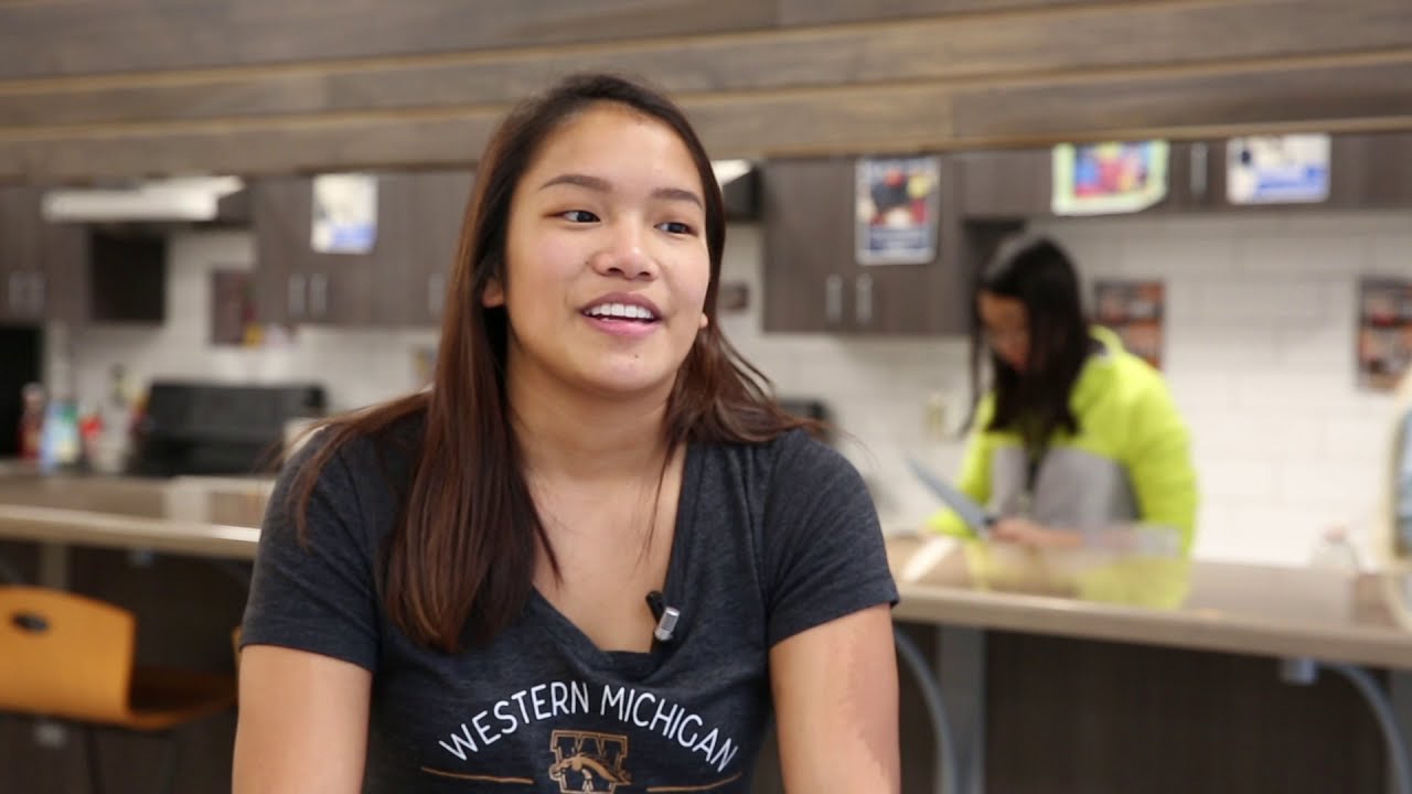 Living on Campus at WMU - YouTube