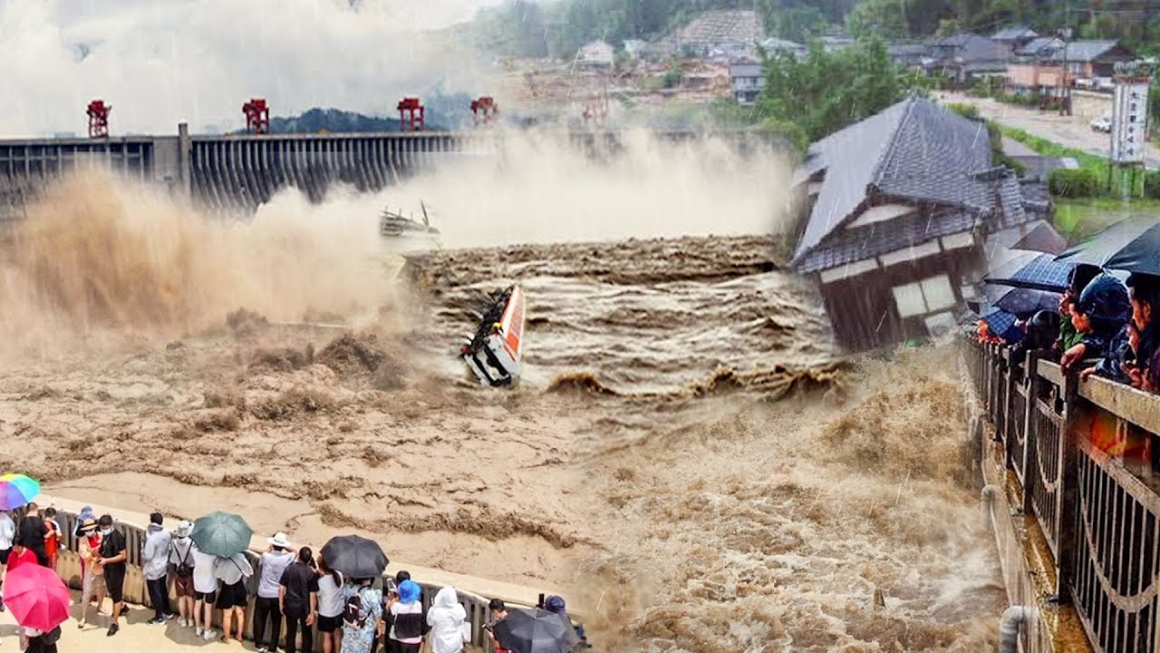 Millions Residents Evacuated in China as Deadly Flood Hits Three Gorges ...