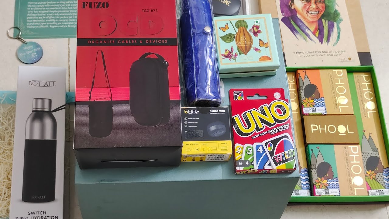 Flipkart new year 2023 employee gift box unboxing - YouTube