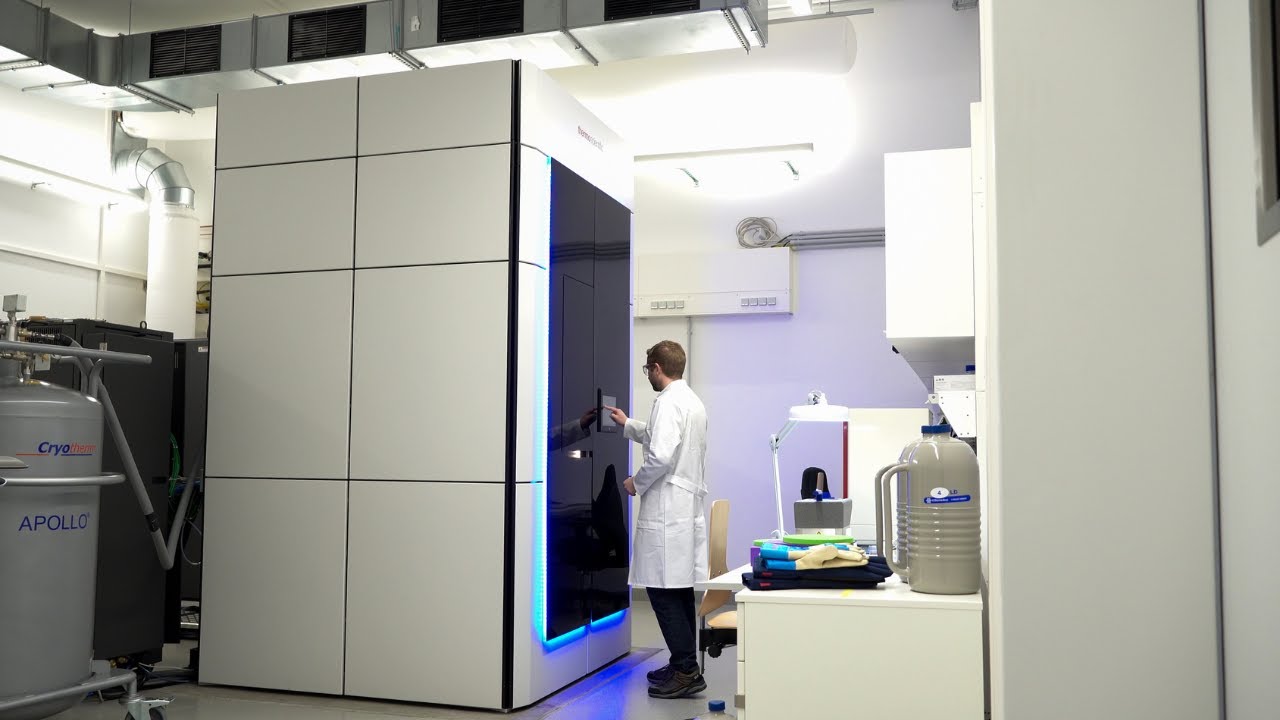 Inauguration of a high-performance cryogenic electron microscope at the ...