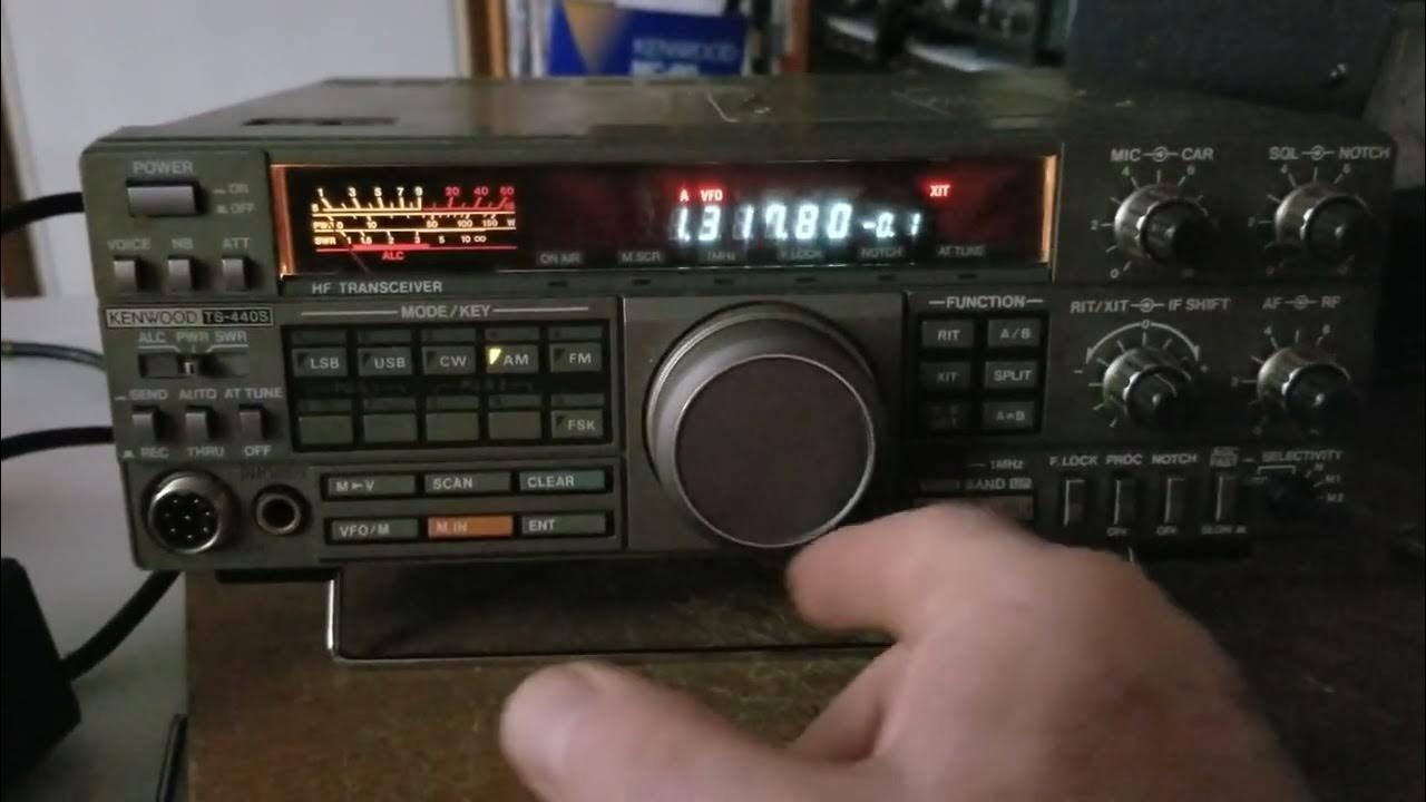 KENWOOD TS 440S AM - YouTube