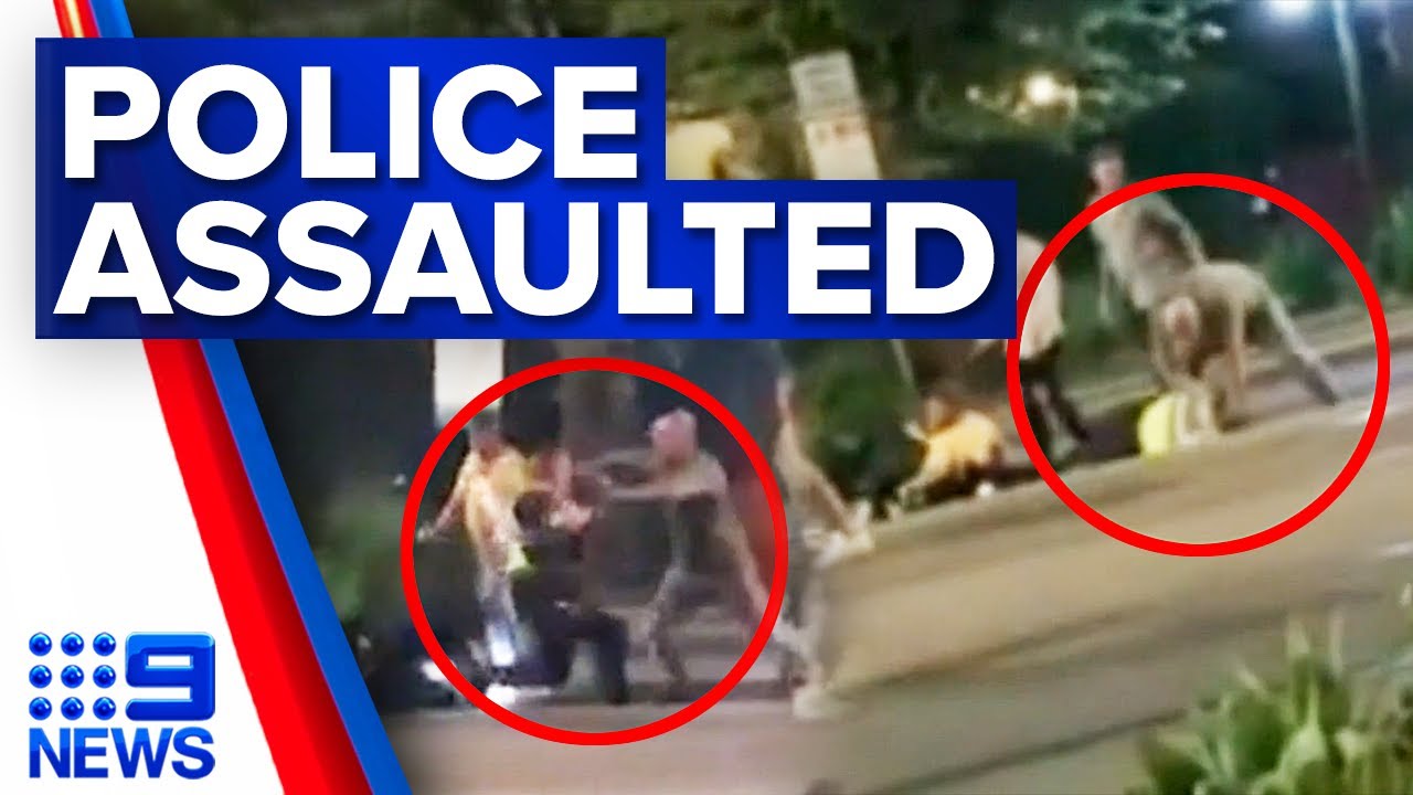 Police officers bashed by four tradies in Melbourne | 9 News Australia ...