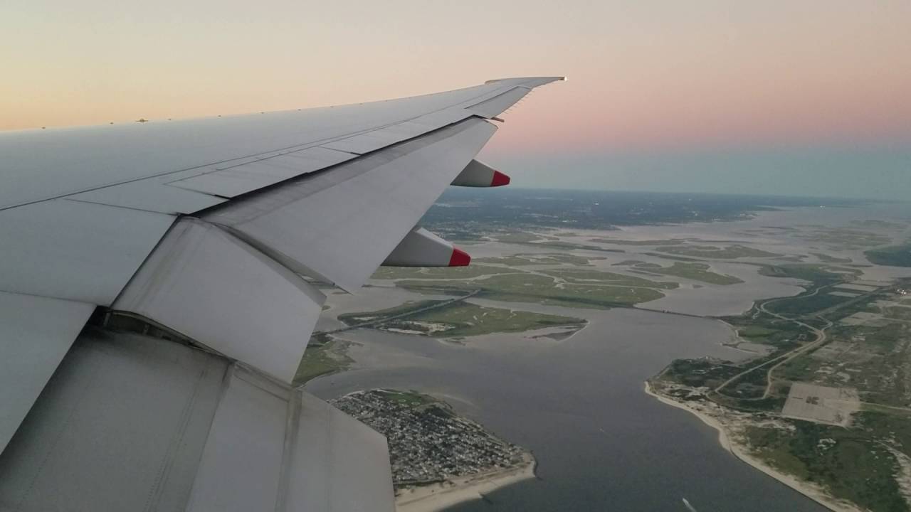 777-300ER Taipei to JFK landing - YouTube