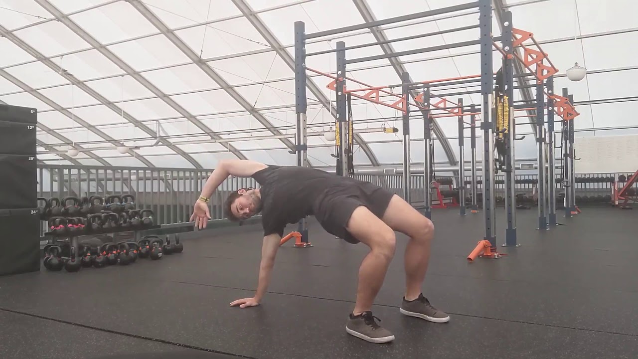 Crab Reach: Fàs Movement Training - YouTube
