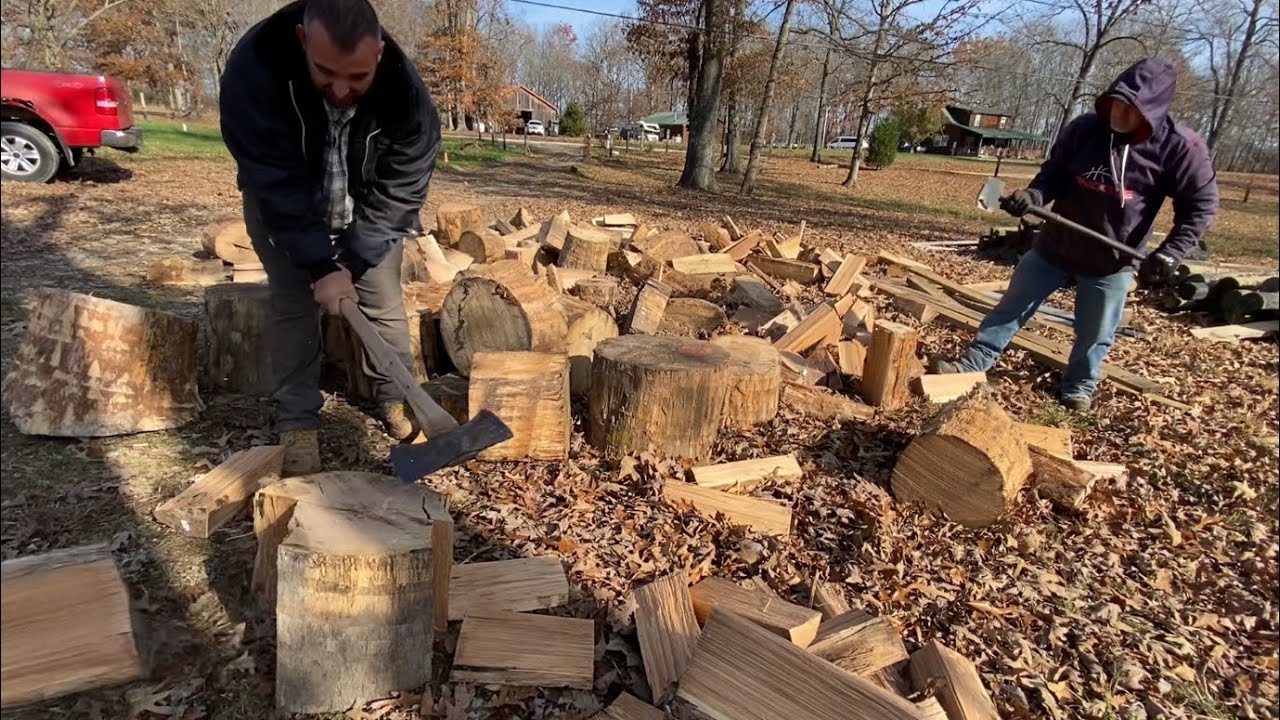 Splitting white oak from the lumber yard #splittingfirewood - YouTube