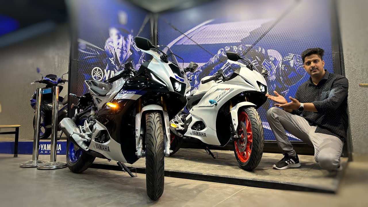 Yamaha R15 v4 White Vs R15M Detailed Review: 9000₹ ज़्यादा क्यों देने ...