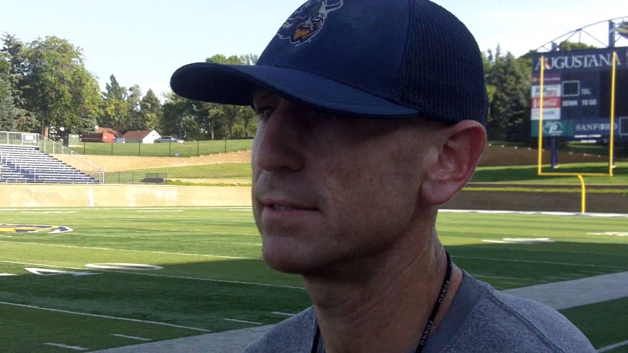 Football Preview: Brian Bergstrom previews the linebackers - YouTube