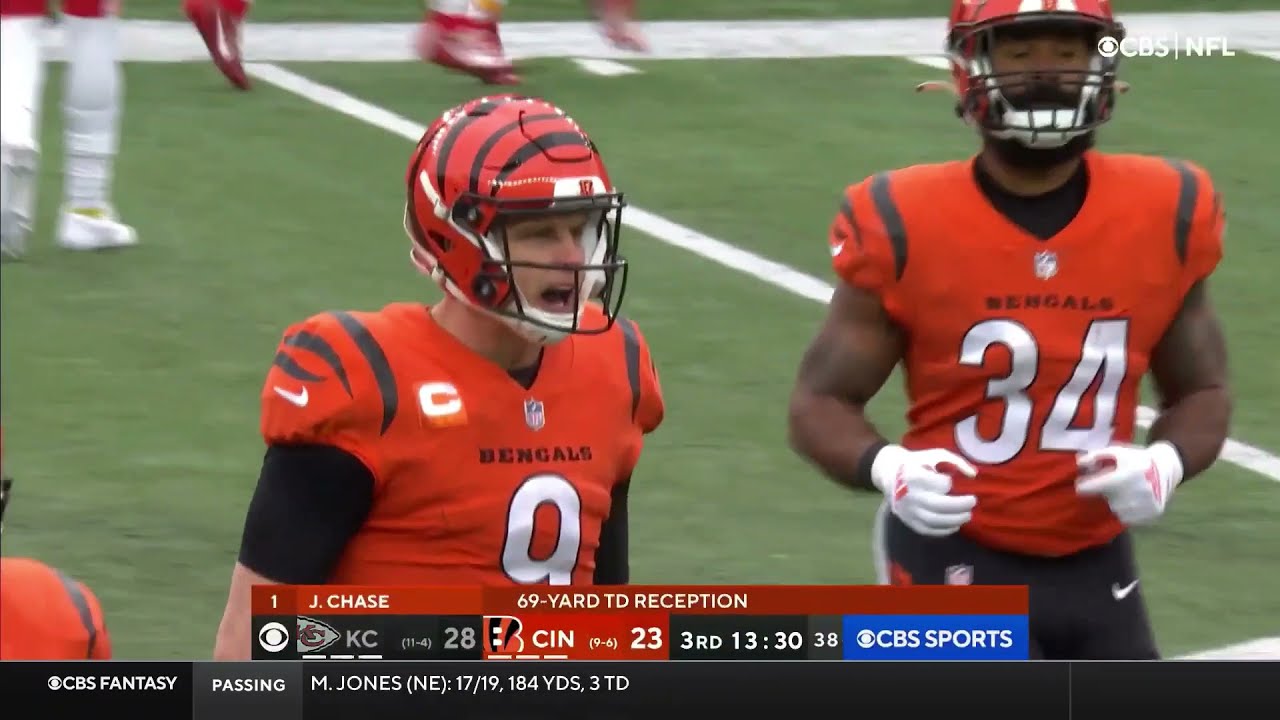 Joe Burrow's 15 Pass TDs of 30+ yards in 2021 - YouTube