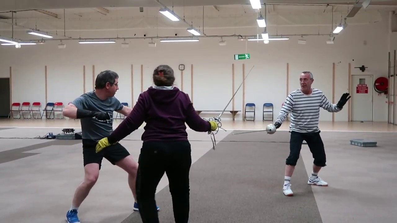 Escrime artistique et de spectacle: Trio pour Rapière - YouTube
