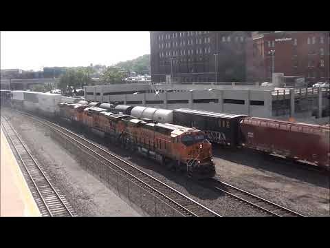 BNSF WB Mixed Freight with BNSF Warbonnet Leader Meets BNSF EB Stacktrain. Kansas City, MO 5/7 ...