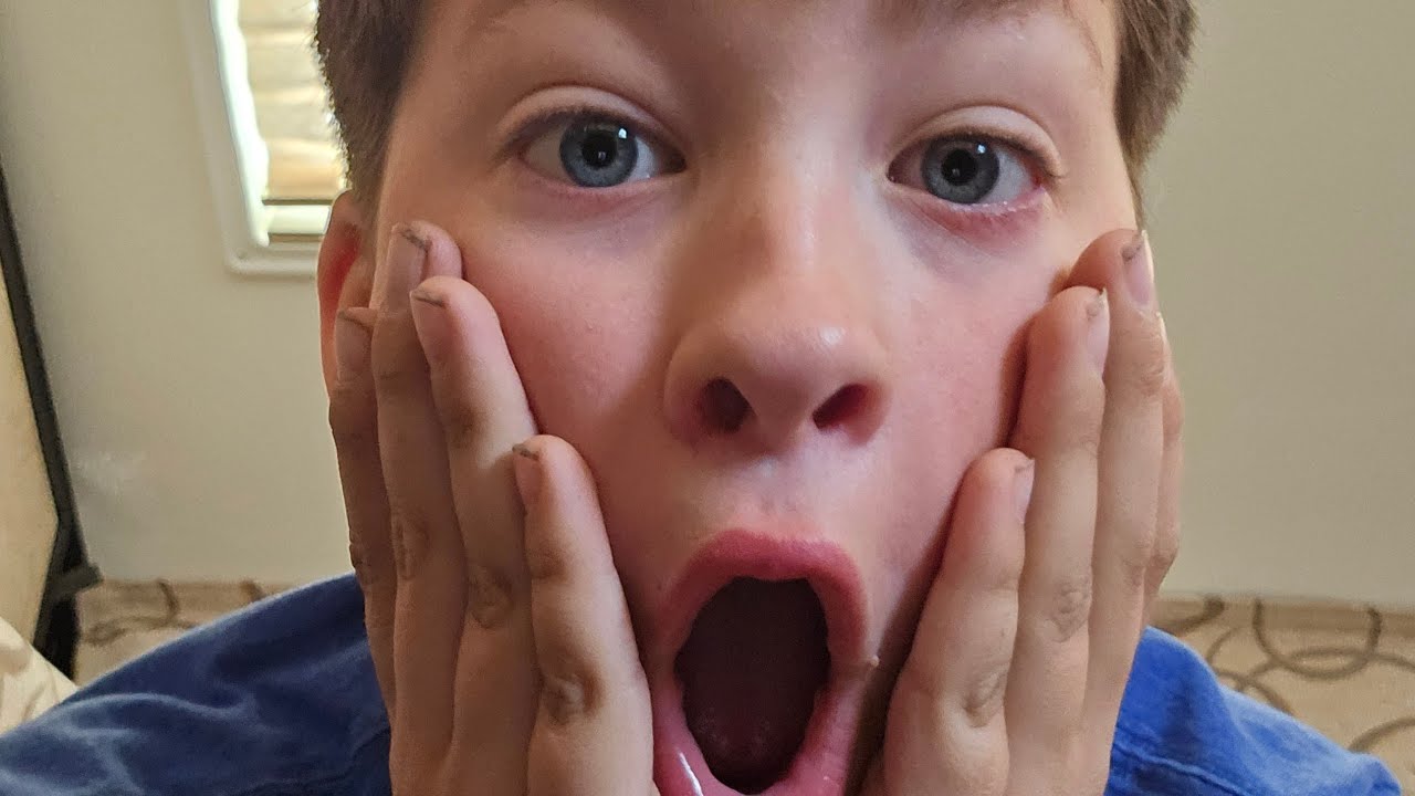 I think someone is watching us... #shortfilm #comedy #funny - YouTube