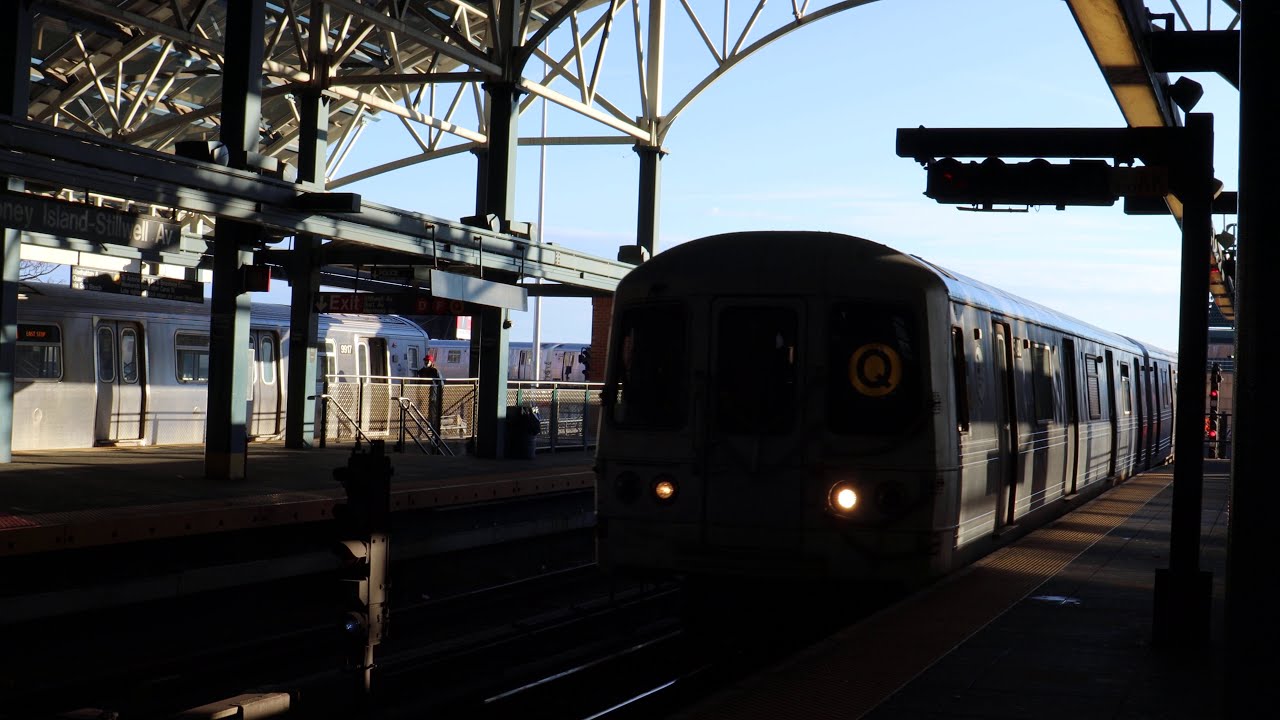 MTA NYC Subway R46 Q train arriving at Coney Island-Stillwell Avenue ...
