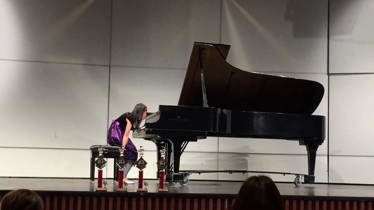 Sarah Deng 2018 MTAC Sonata Contest (Winner) Rondo by Beethoven - YouTube