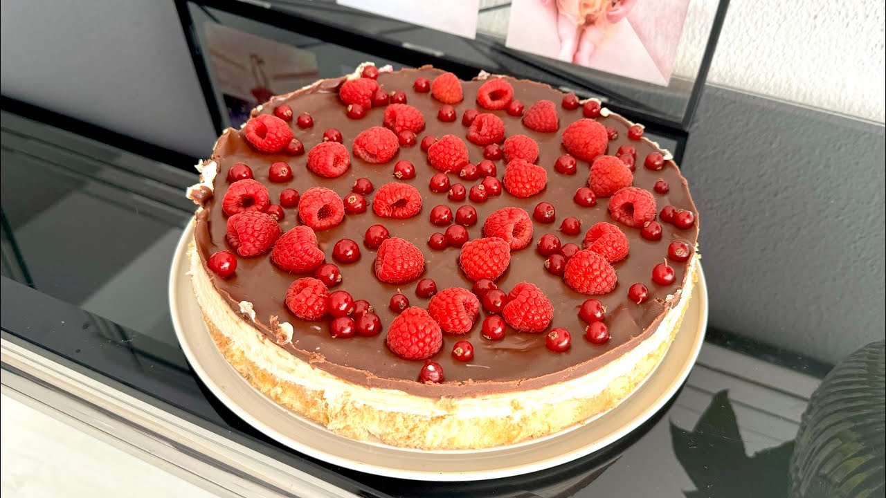 Torte me Fruta Mali dhe Banane!E shijshme e bukur te gjitha i ka ...