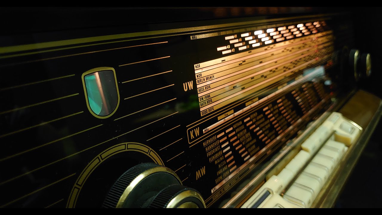 Vintage radio receiver Loewe Opta Vineta 1790W 3D sound 1957. - YouTube