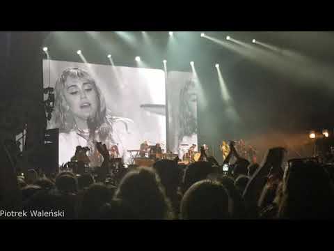 Miley Cyrus - Unholy/Cattitude (Warszawa 01.06.2019)