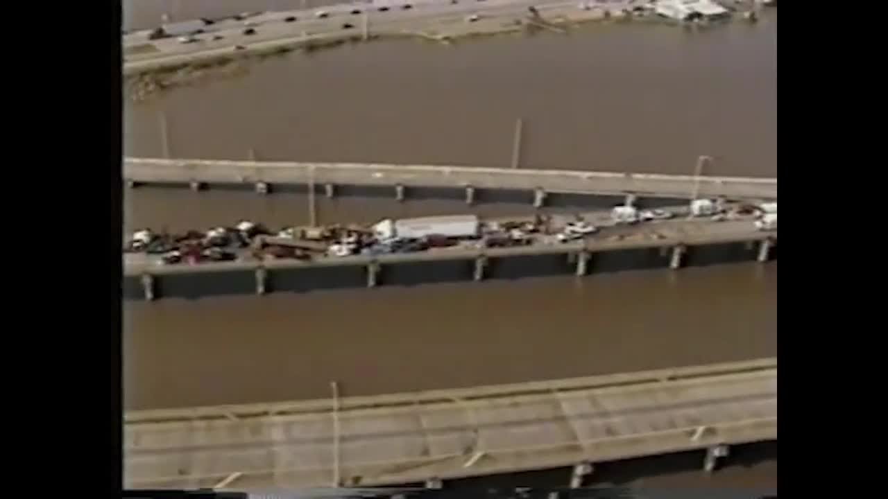 Mobile Bayway fog disaster 1995 - YouTube