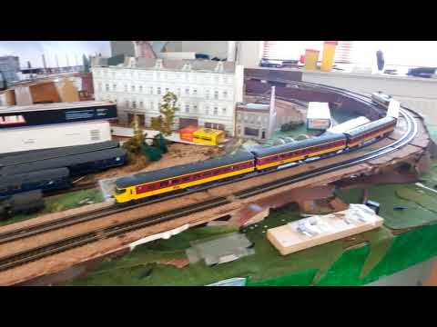 Dutch trains in HO scale, for the era 1980--1990+ , Lima Benelux, NS ...