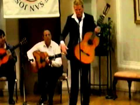 El Pollito de California - YouTube