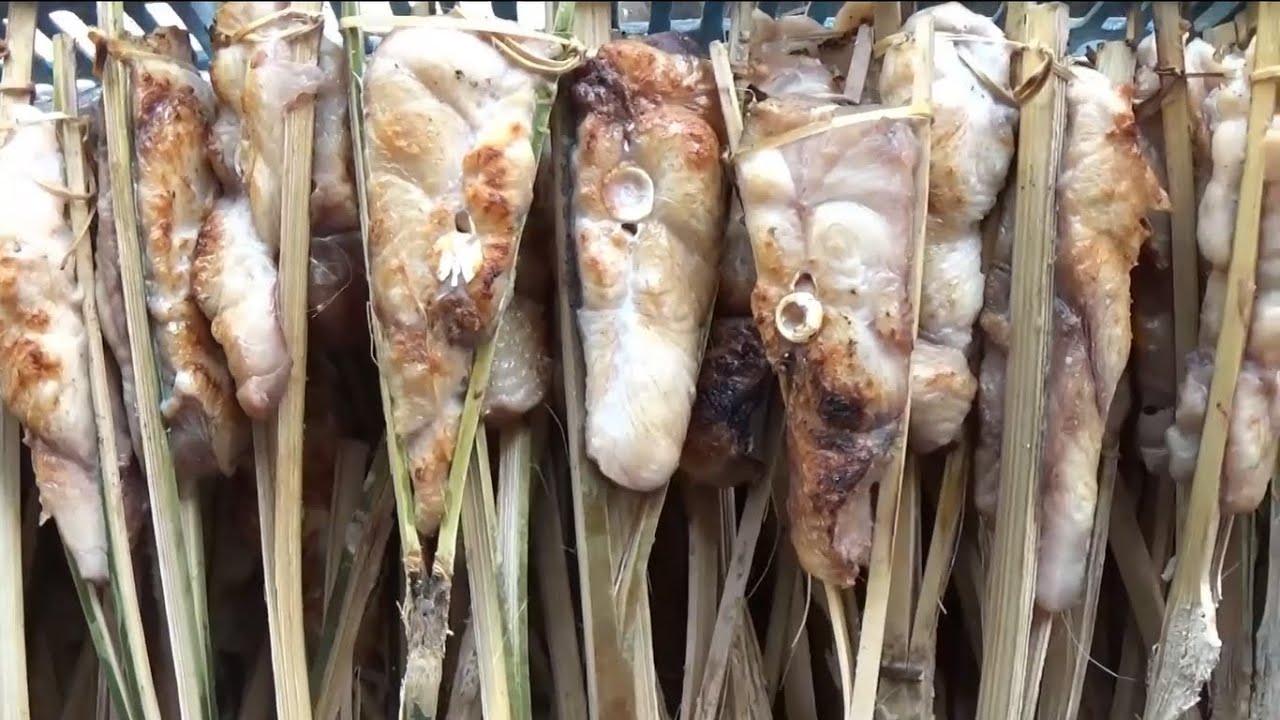 Ikan Cucut Asap, Buah Tangan Asal Cilacap - YouTube