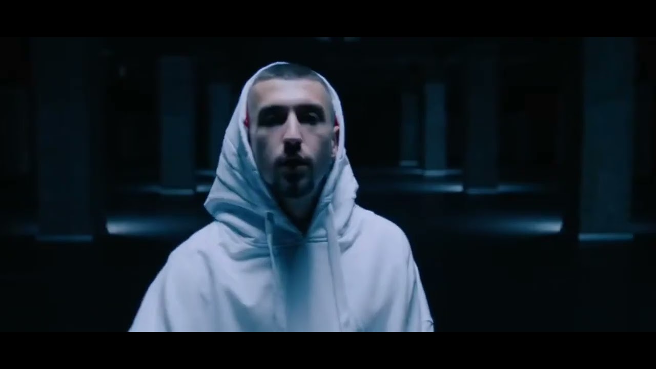 UZI & MOTIVE - " Umrumda değil 2 " (Official audio & video ) - YouTube