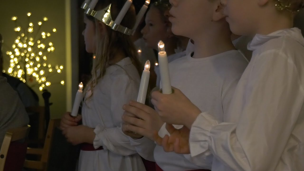 Lucia-optog på Kærbo - TV-Ishøj - YouTube