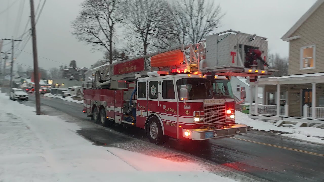 Gardner Fire Department - Tower 1 Responding - YouTube
