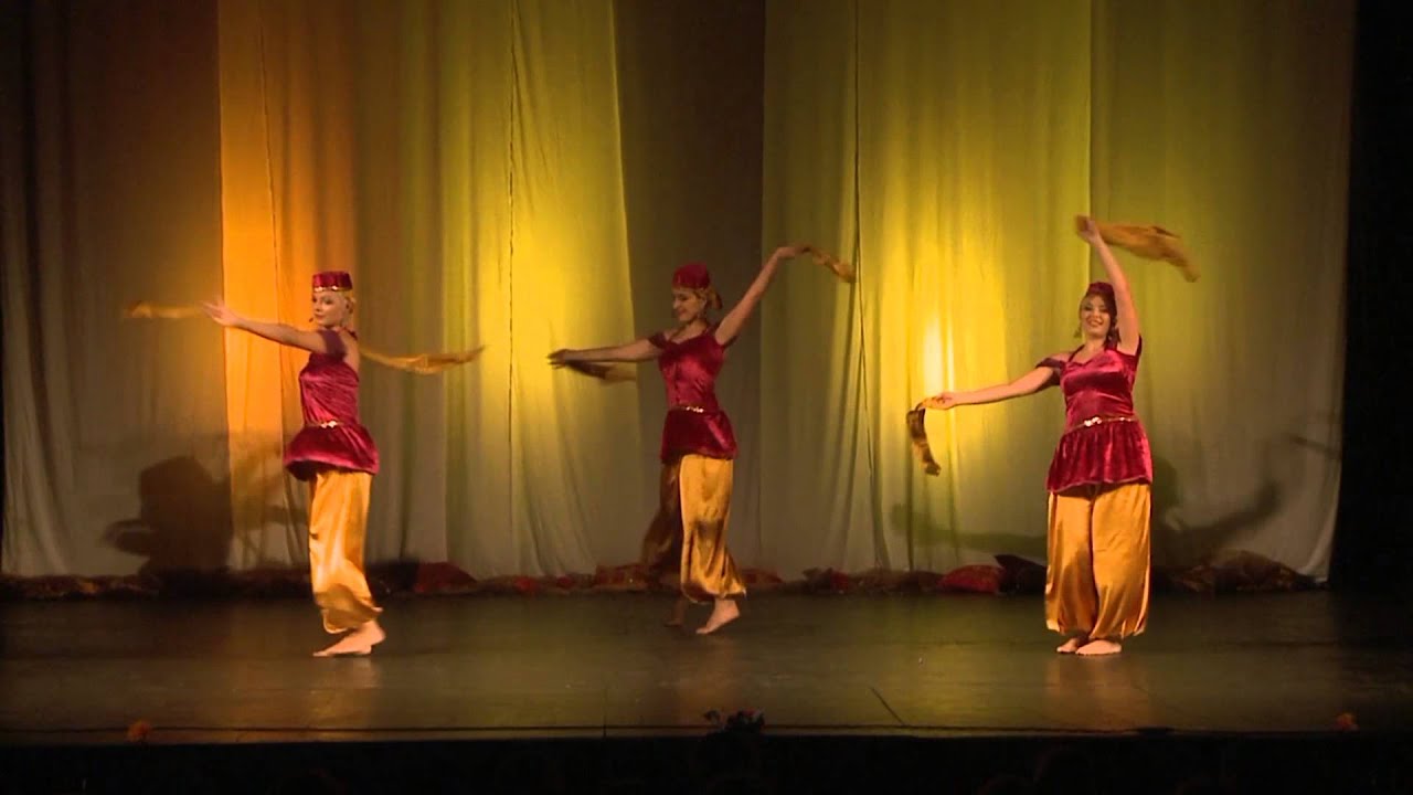 Al Fayyum Dancers - Muwashahat (Tales of Sahara 2013) - YouTube