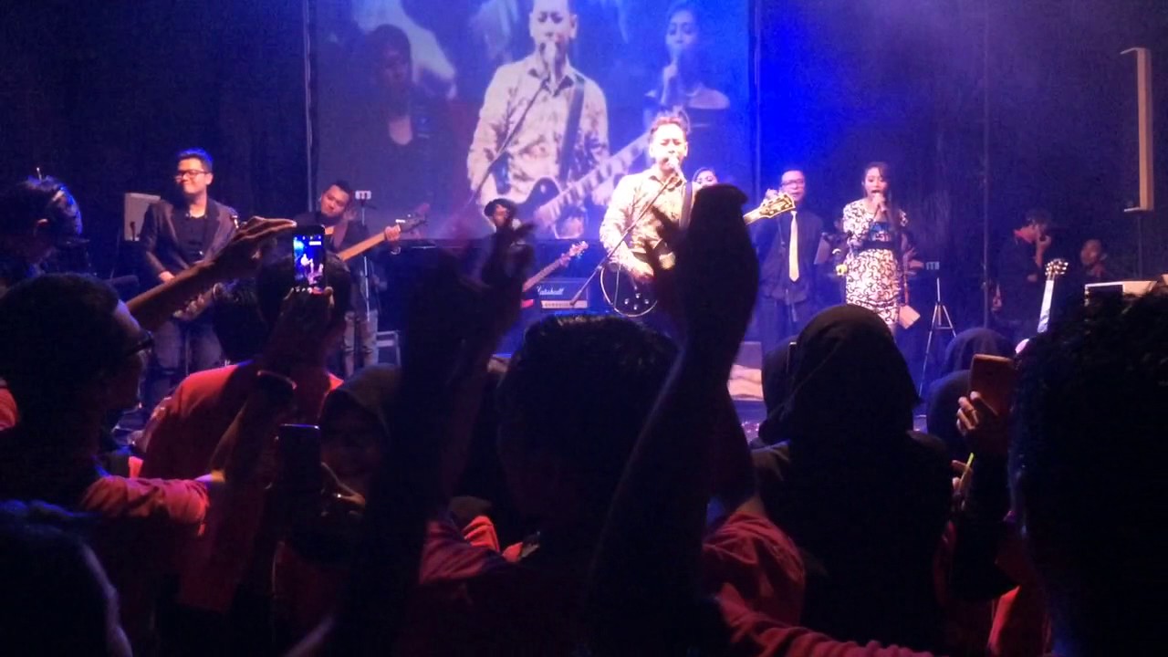 Untuk Dikenang live at Warung SS Yogyakarta - Pongki Barata - YouTube