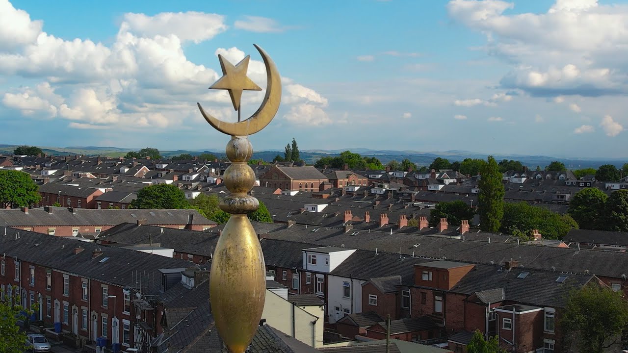 Let's Keep the Water Flowing in Glodwick - YouTube