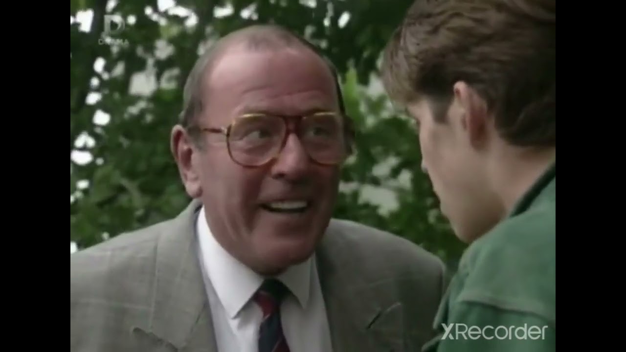 EastEnders: Frank Butcher vs Aidan Brosnan (12th August 1993) - YouTube