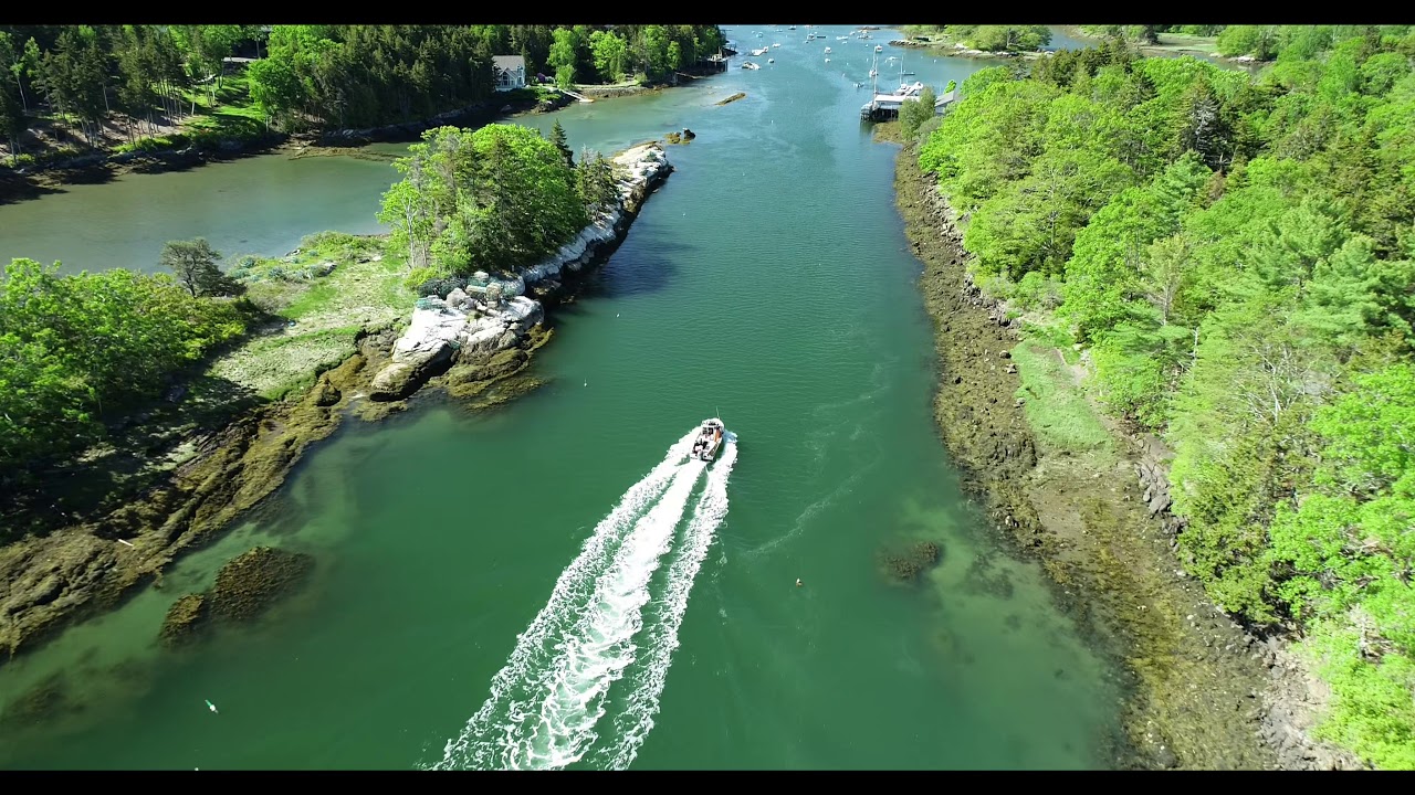 Smallpoint boat chase - YouTube