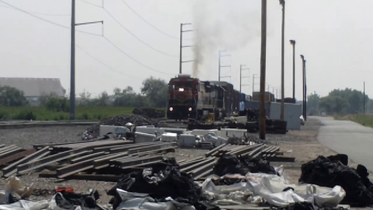 Longmont Local BNSF 573 & FURX 5574! - YouTube