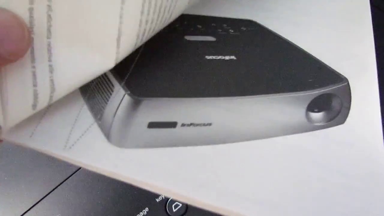 Projetor Infocus in 24, usado poucas vezes, dica Mi Presentes - YouTube