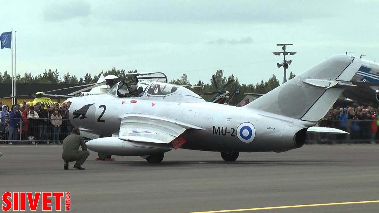 Turku Airshow 2015 - MiG-15 UTI engine start - YouTube