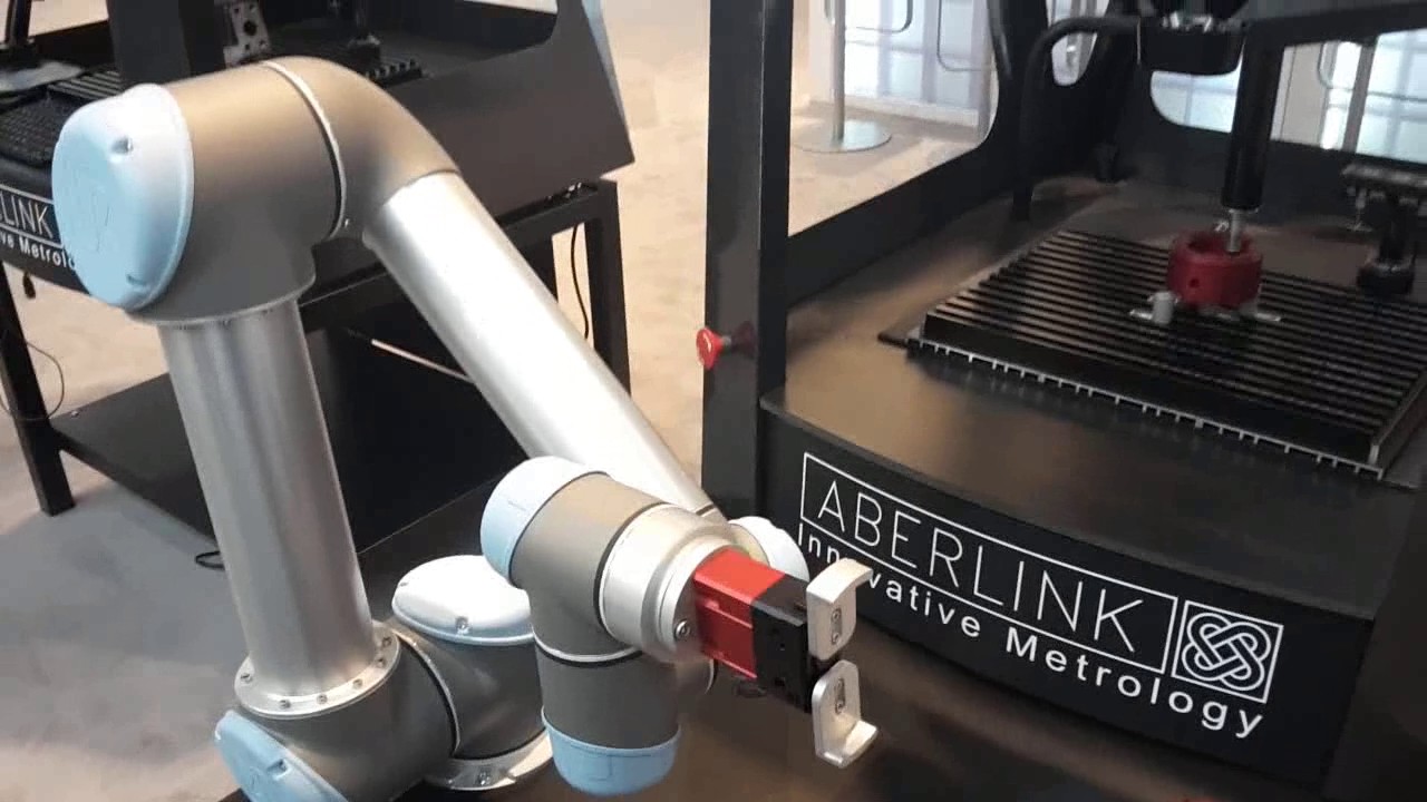 Aberlink with Universal robot home video - YouTube