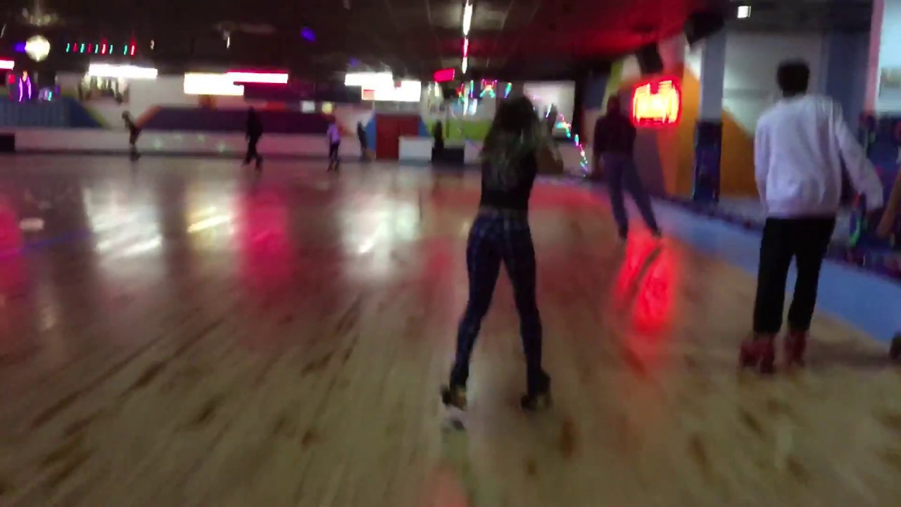 Lady Blaze led hooping and skating at Roller Magic - YouTube